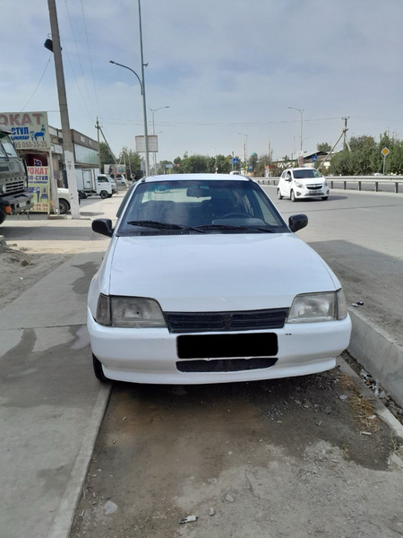 Daewoo Racer srochna sotiladi