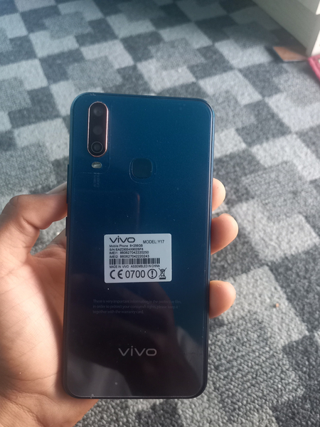 Vivo y17 arzonga beriladi 256/8 srochna