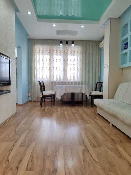 Срочно продается квартира 3/2/4 65м2 Фархадский рынок