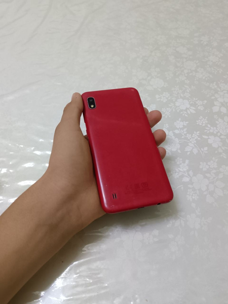 TELEFON A 10 yaxshi ishlab turibdi.