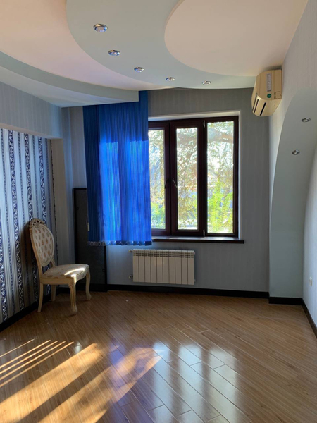 Продается квартира 4в3/3/4