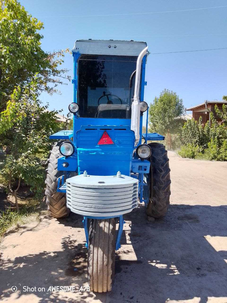Трактор Т28 барча жихозлари билан