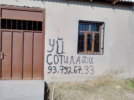 Zudlik bilan uy sotiladi