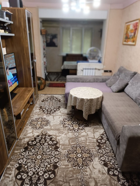 1/3/4 ТТЗ-2 кафе Ульяна, Крупская. 37м². Балкон 1,5×6. Не торец.