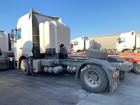 Эгарли тягач Howo-T7H 460 4x2 CNG NALICHIDA!!!