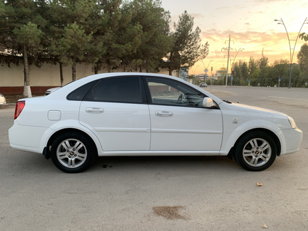Lasetti 1.8 2009