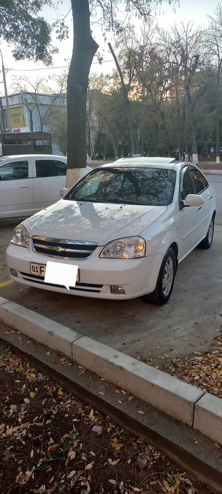 Ласетти сотилади 1.6, 2013 йил . Ок