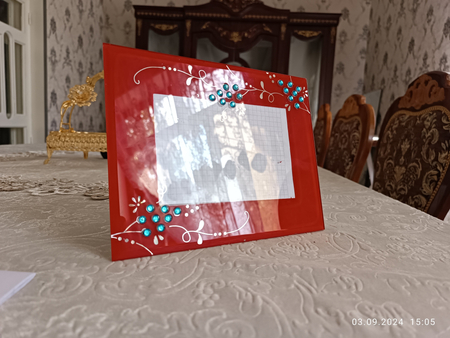 СРОЧНО ПРОДАЮ ПО НИЗКОЙ ЦЕНЕ! Рамка для фото, отличный подарок родным!