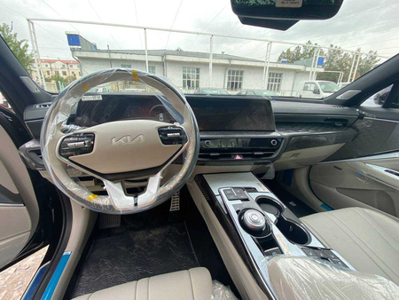 KIA K8 Signature