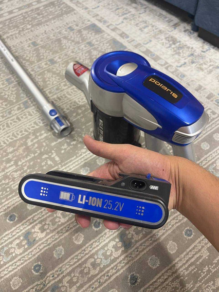 Срочно продается пылесос Polaris PVCS 1101 HandStickPRO
