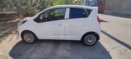 Chevrolet spark.