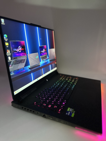 Самый Мощный Ноутбук Asus ROG Strix Scar 18 / RTX 4090 / i9-13900HX