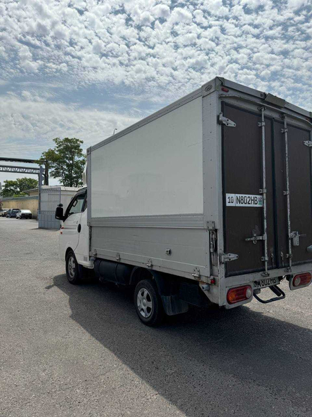 Sotiladi HYUNDAI PORTER 2011 yil ishlab chiqarilgan 
Xolati Alo yaxshi