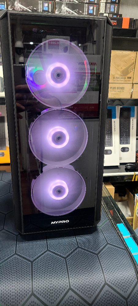 Tayyor  kompyuter ,manitor 24/75hz