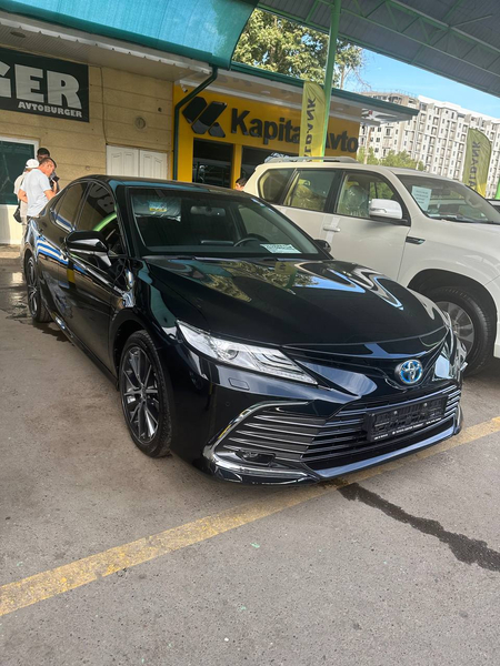 Тайота Camry 2023