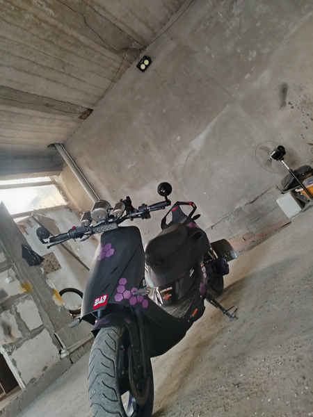 Moto sikil sotiladi benzin