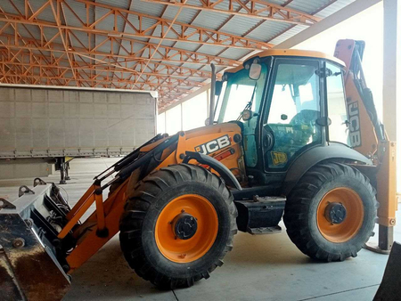 Погрузчик экскаватор JCB 4CX