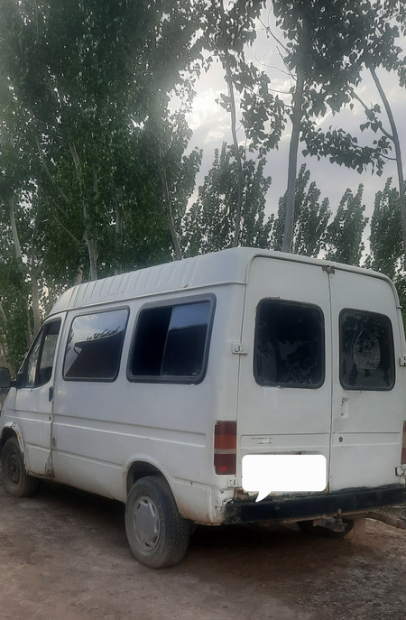 Ford 1991 yil xolati yaxshi salyarka mator