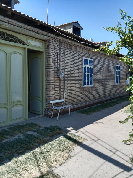 Uchastka sotiladi gijduvon Bobur