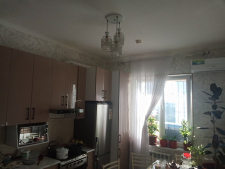 3 xonali novostroyka srochna sotiladi Chirchiq sh. 16 etajka Ped..ins