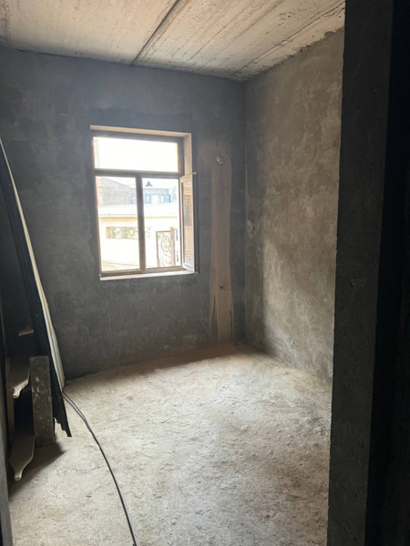 Duplex kvartira sotiladi Zamona toyhona roparasida