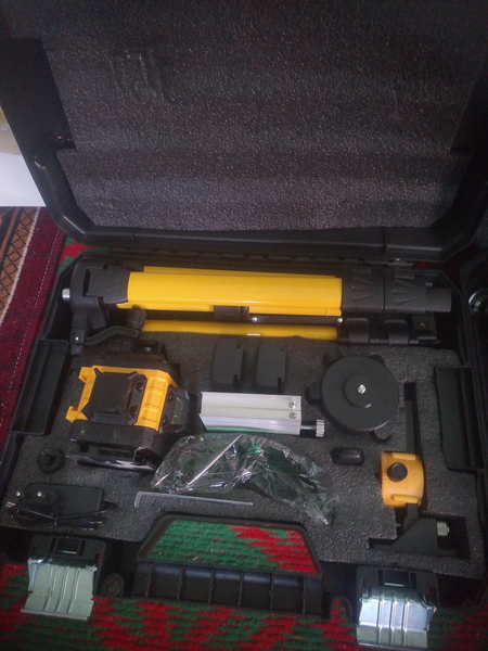 Unversal instrument sotiladi