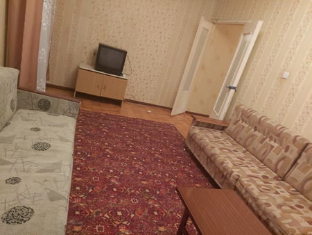 Сдам 2комнатную квартиру на Карасу1