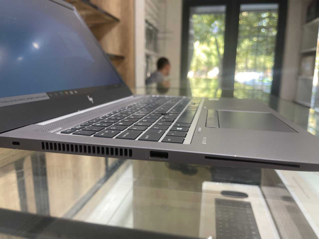 HP ZBook 15u Intel Core i7-8650U озу16гб 256ssd