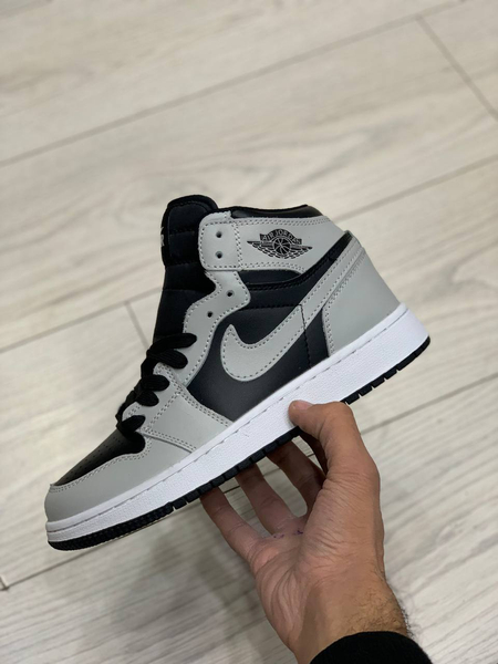 Nike Air Jordan 1