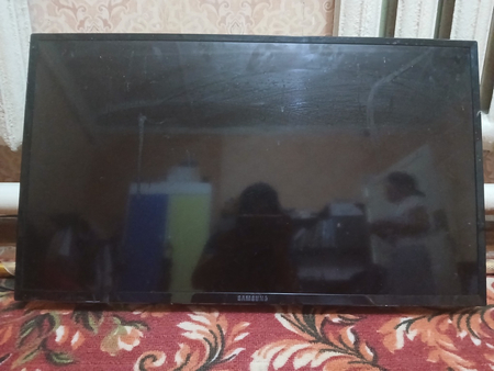 Телевизоры продаётся срочно 2 штука
