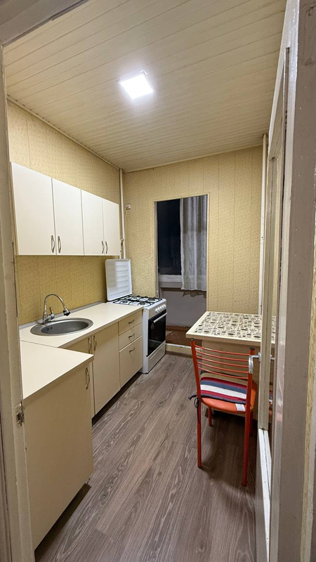 Кадышева базар 1комн 4эт 30м² ремонт средний зайти и жить балкон 1*5м