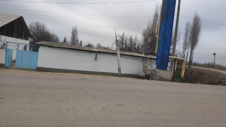 Участка сотилади 6сотих  яшашга времянкаси бор 2хона,ошхона хам