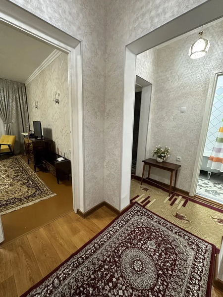 Сдается 2 х комнатная Метро Ойбек
