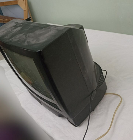 Televizorlar sotiladi