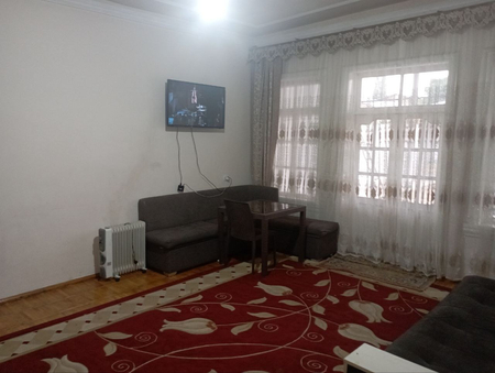 Srochnoga xovli uy sotidi