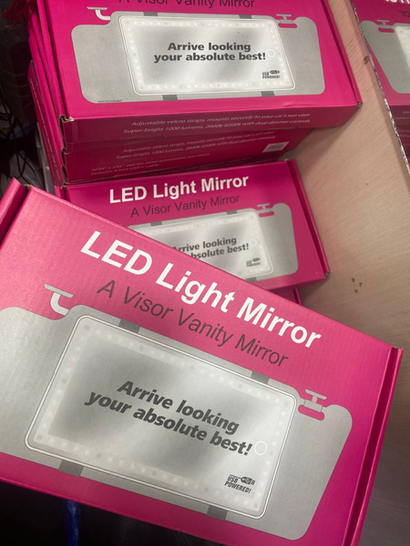 Автомобильное зеркало для макияжа с Led лампой