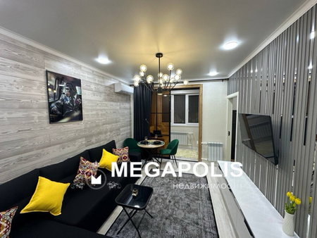 Продаётся квартира Чиланзар 2 кв Евро 2/4/4 Метро