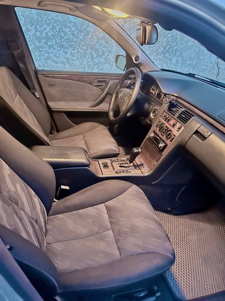 Продается свой Mercedes W 210