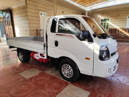 Kia bongo 2013 bortli