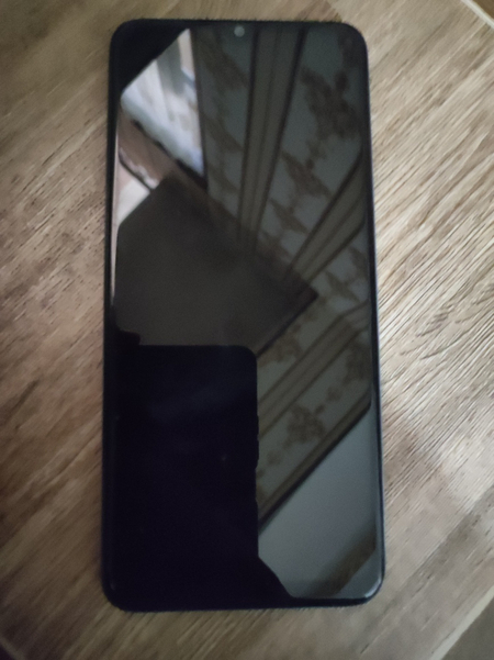 Oppo a18 4/128holati ideal karobka full