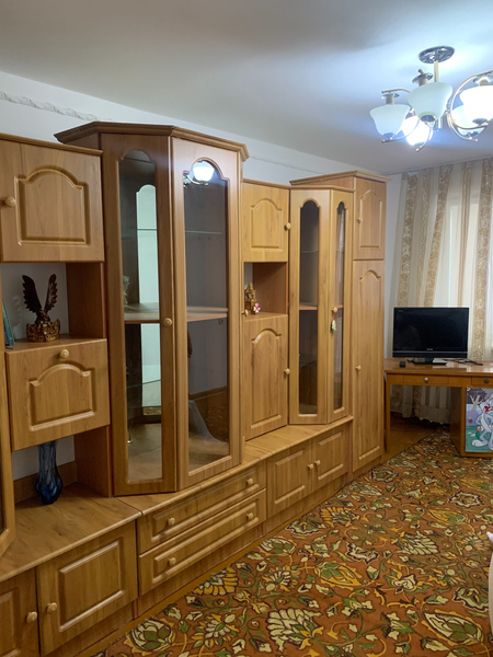 СДАЁТСЯ 2/4/5- метро БИЙ девушки студентки можно, мебель, техника 499!