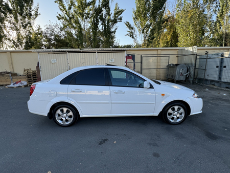 Jentra full Avtomat sotiladi