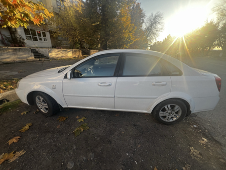 Продается Lacetti за 8200$