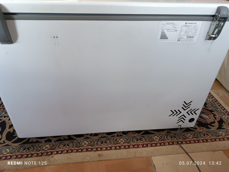 Продам морозильник холодильник