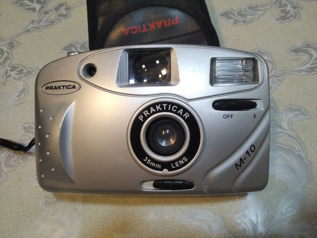 Плёночный фотоаппарат Praktica M-10.