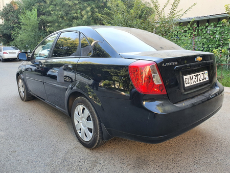 Jentra 2023 A/T bez luk 9 min prabeg benzin