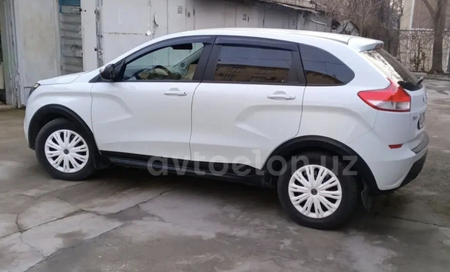 Продаю Lada Xrey 2019