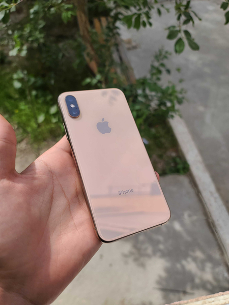 Iphone Xs 256gb aybi yo'q yomkost 75 sotiladi