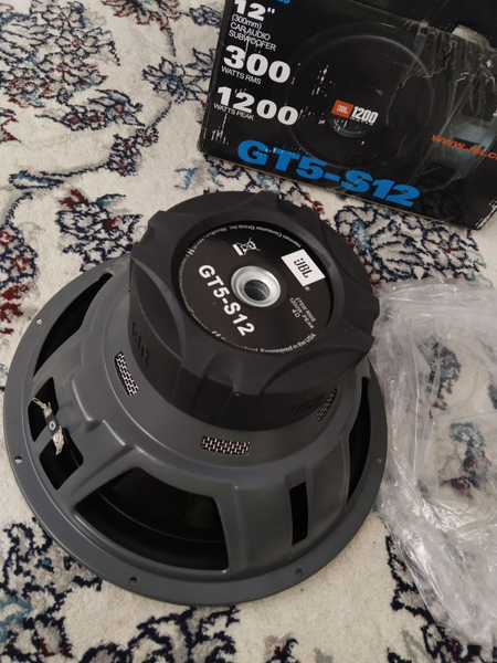 Jbl sambufer sotiladi yangi original