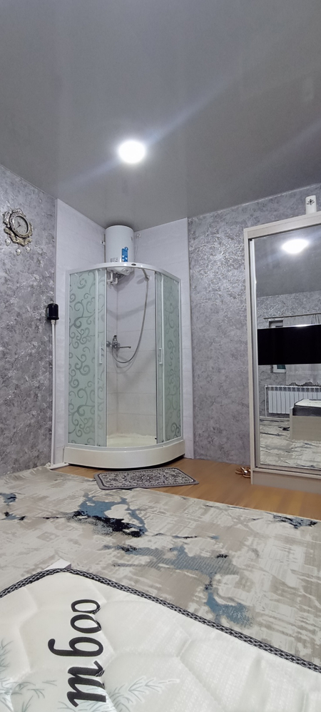 Занги ота, Бўз сувда 2,5 сотих 3 хона
